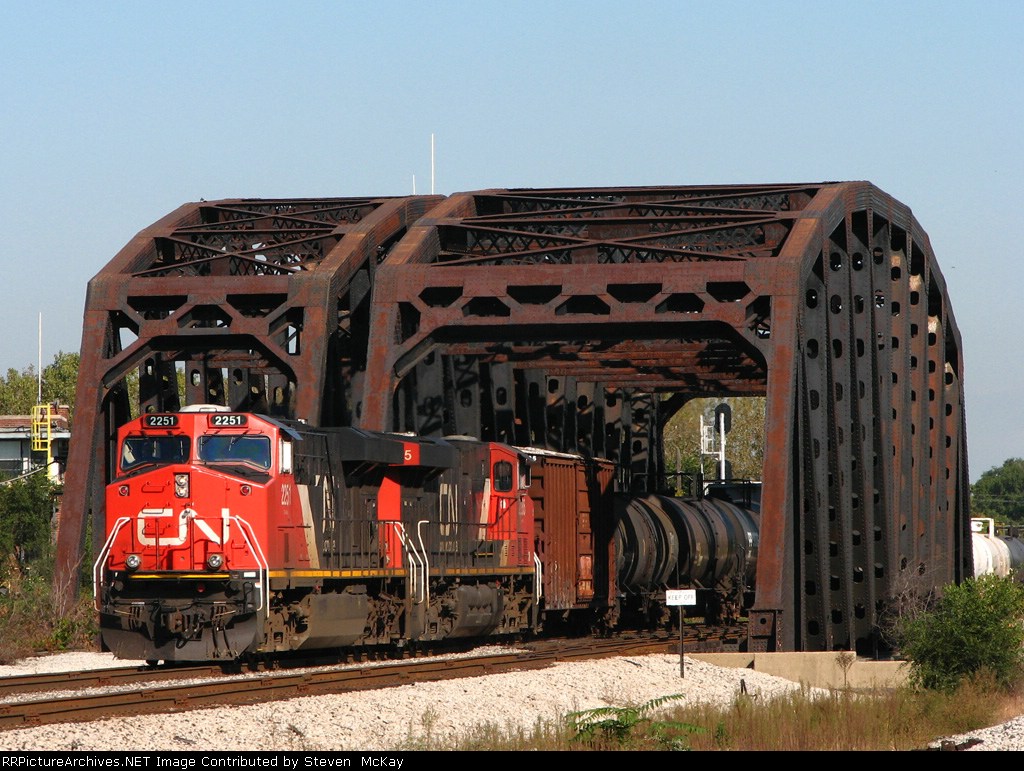 CN 2251